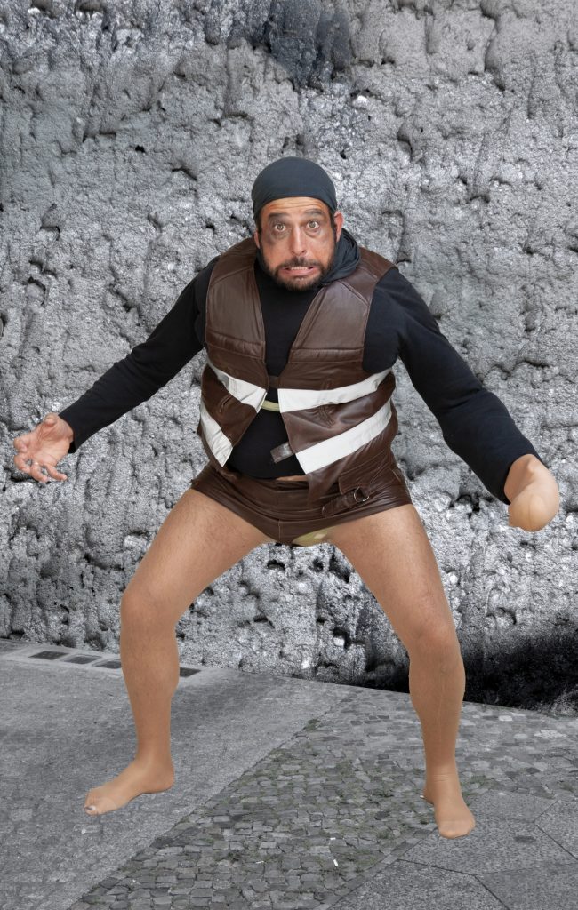 Udvari bolondok a támfalon - PUNKT